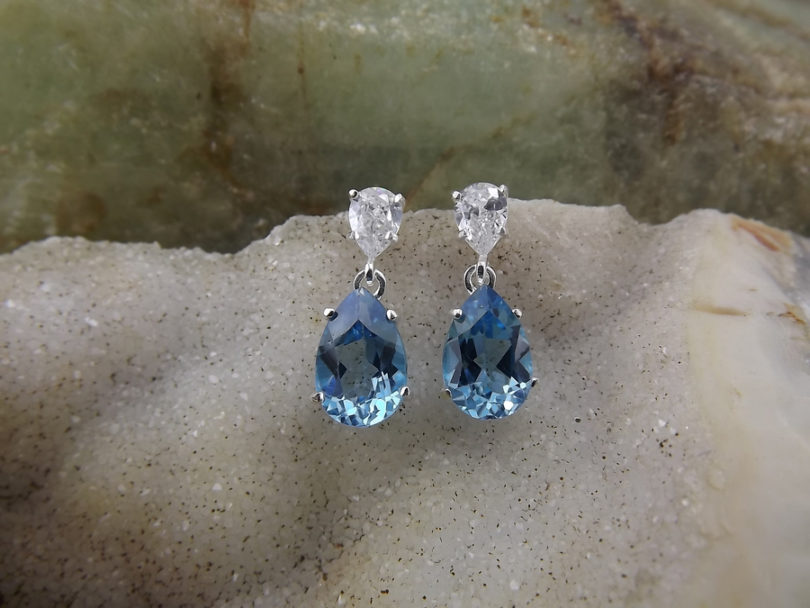 Topázio azul: muita energia na pedra dos músicos - Pedras e Cristais 💎