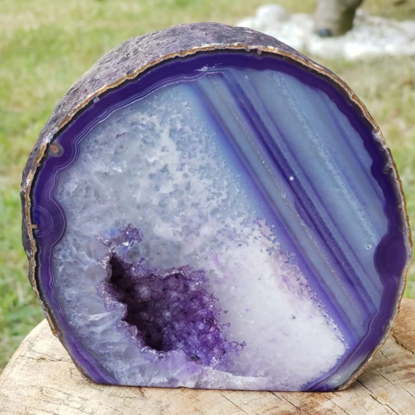 Geodo de ágata: pedra traz sorte para todos os ambientes